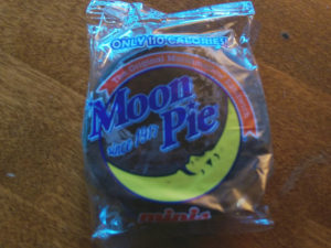 Moon Pie - Cartoon Cuisine